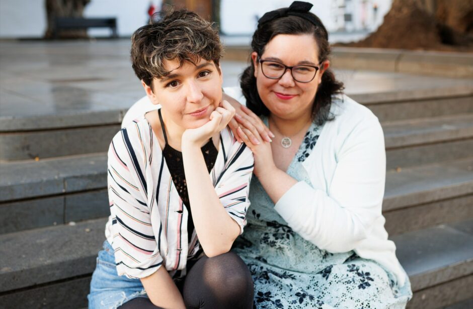 Iria y Selene presentan "Seremos el huracán" Bastardo